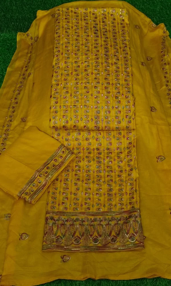 Boutiques (02) – Master Yellow Color – Echo Fashion Zone